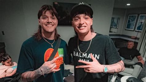 Luchador Mexicano De Wwe Dominik Mysterio Y Peso Pluma Confunden A Sus Fans Por Su Gran Parecido