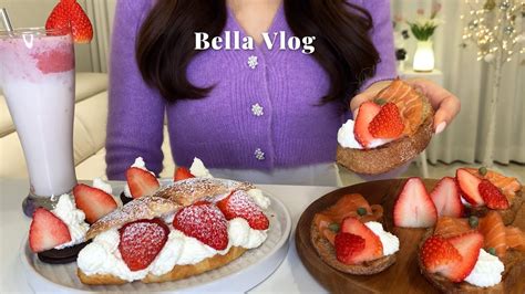 Engl자취 브이로그 🍓딸기뷔페 3가지 음식 만들기 연어 오픈샌드위치 딸기 크루아상 딸기 크래커 카나페 요리 간장국수