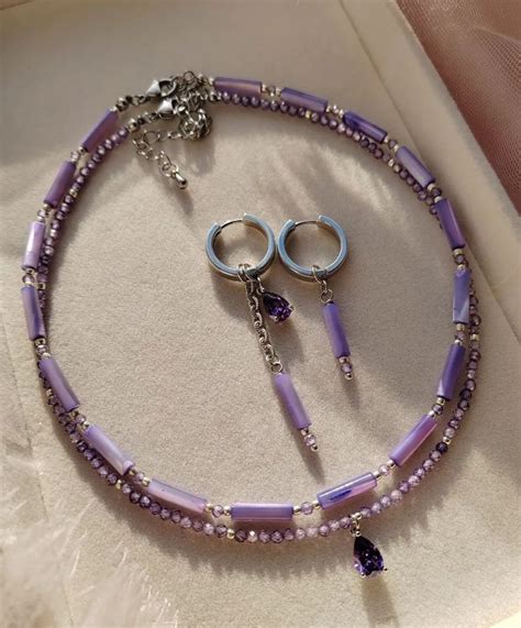 Фиолетовый перламутр и циркон