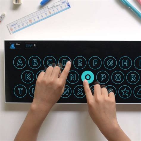 cool leaf touchscreen keyboard v2 gamengadgets