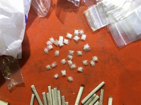 មុខសញ្ញាលក់ចែកចាយថ្នាំញៀន៣នាក់ ត្រូវនគរបាលចាប់ខ្លួនជាមួយ