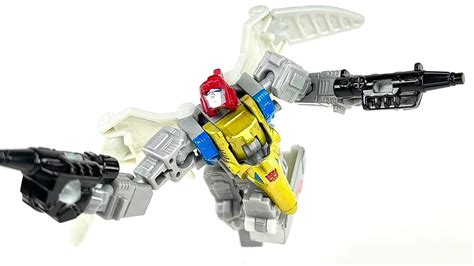 Transformers Legacy Evolution Core Class Swoop And Scarr In Hand Images Transformers Legacy Evolution Core Class Swoop And Scarr In Hand Images