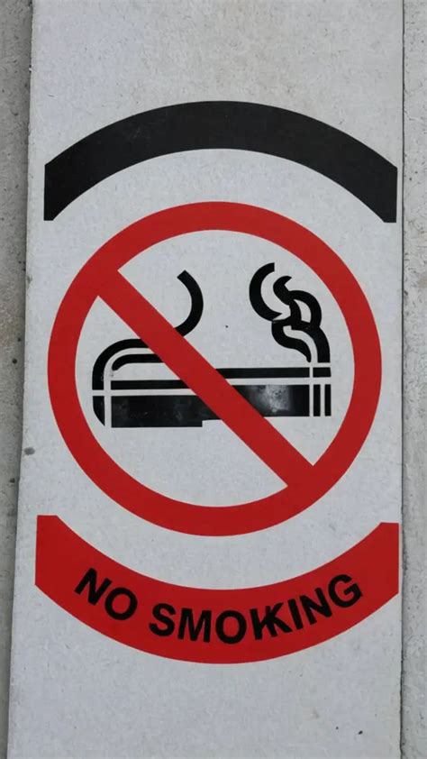 ممنوع التدخين بيكاسو الخليج Gulf Picasso