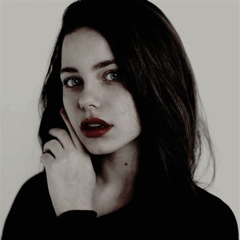 Annabel Crosss Instagram Twitter And Facebook On Idcrawl