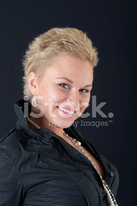 웹 사이트 또는 애플 리 케이 션 벡터 Eps10 빈 마젠타 버튼의 설정 스톡 사진 Freeimages