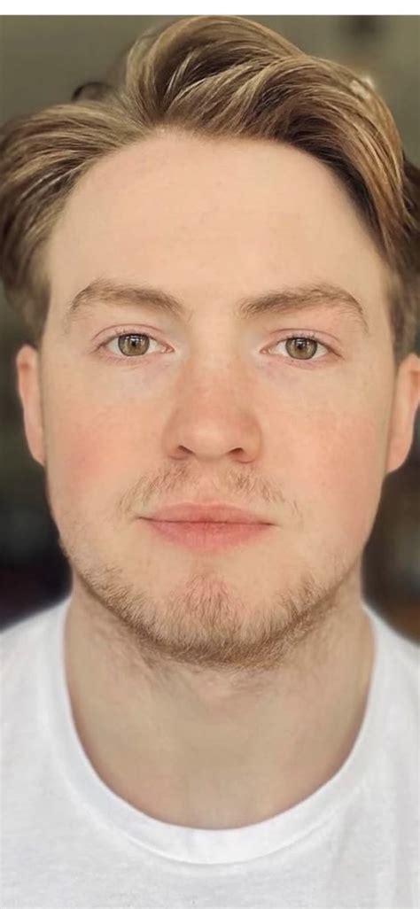 Pin By Fn 2187 On Kit Connor Cute Celebrity Guys Cute Actors Cute Asian Guys