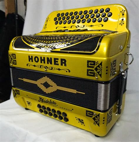 Hohner Anacleto Rey Del Norte Iii 5 Switch Gcf Yellow Newalamo Music