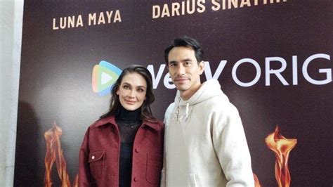 Darius Sinathrya Lakoni Adegan 'Panas' di Serial Main Api, Donna Agnesia Terbawa Emosi ...