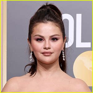 Selena Gomez Teases New Song Single Soon Ahead Of Sg Benny Blanco Cashmere Cat Music