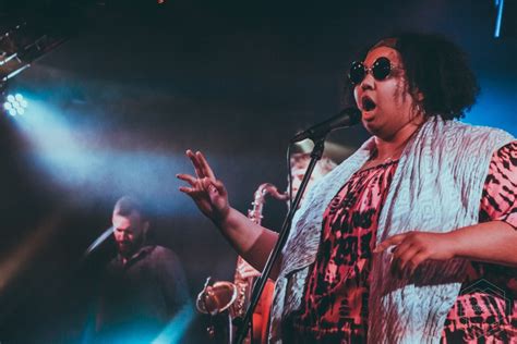 Watch Plus Size Singer Ali Adkins Perform Rihannas Sex With Me — Allgo