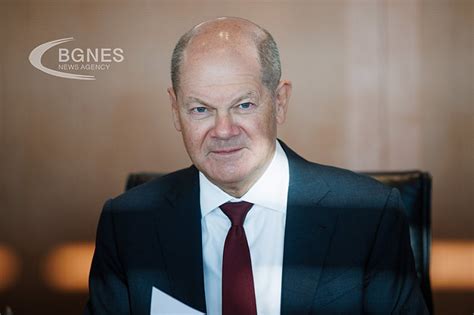 Шолц Обединението на Германия е доста напреднал но не и завърше