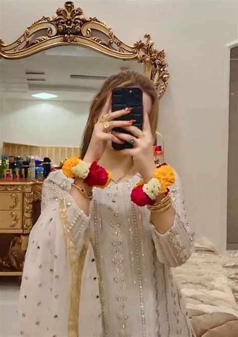 Pin By Pakistanifashion On Girls Dpz Girly Swag Cute Photo Poses