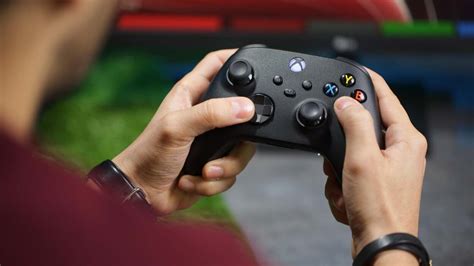 You Can Finally Fix Your Broken Xbox Controllers Yourself Lifehacker