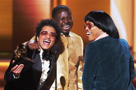 2022 Grammy Ödülleri Sahiplerini Buldu