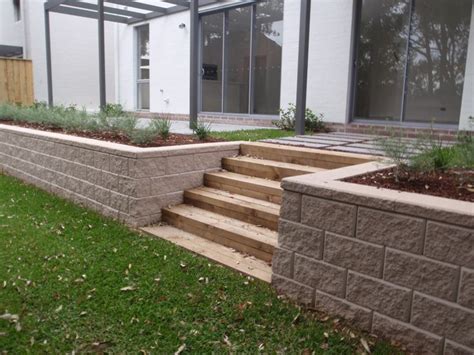 Hastings Retaining Wall Colour Alpine Backyard Fences Retaining Wall Front Yard Landscaping