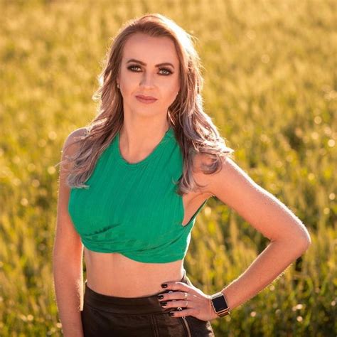 Mireille Wegmann Mireillewegmann • Threads Say More