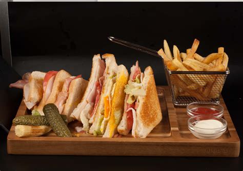 Клуб сандвич Bacardi Club Dobrich