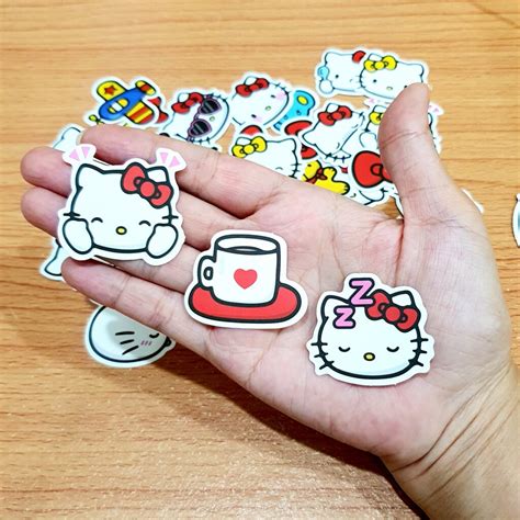 สติ๊กเกอร์ คิตตี้ Kitty โทนแดง ติดแน่น กันน้ำ ติดกระเป๋าเดินทาง โน็ตบุ้ค 39 ชิ้น