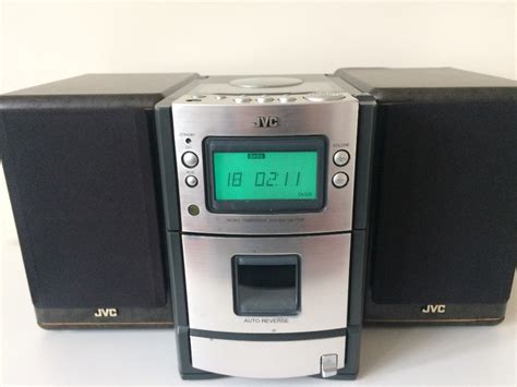 JVC UXT100 Mini Micro Hifi System With Speakers Cassette Tape CD Radio In Babehampton
