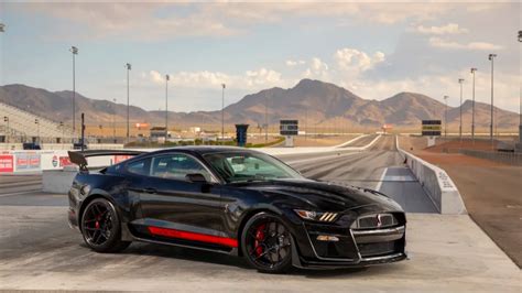 전 세계에 단 30대머스탱 쉘비 Gt500 코드 레드