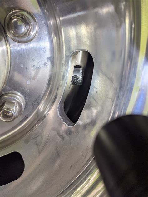 TST 507 Series 6 Flow Thru Sensor TPMS System With Color Display Avoid Pitfalls