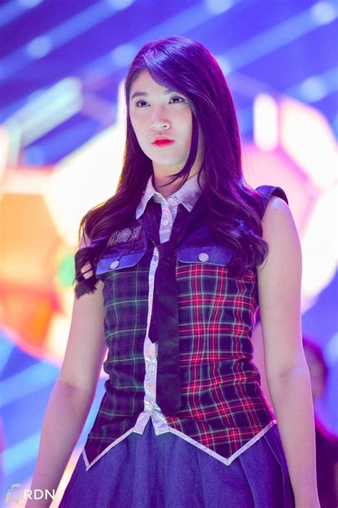 Pin Oleh Jkt Di Shani Indira Natio Di