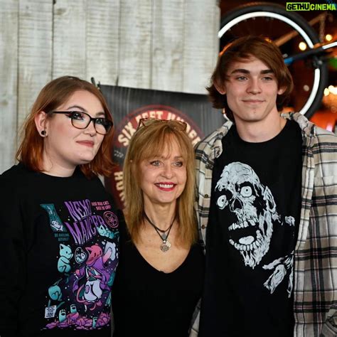 Linnea Quigley Gethu Cinema
