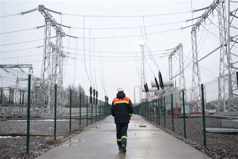 Кабмин ускорит подключение частных домов к электросетям