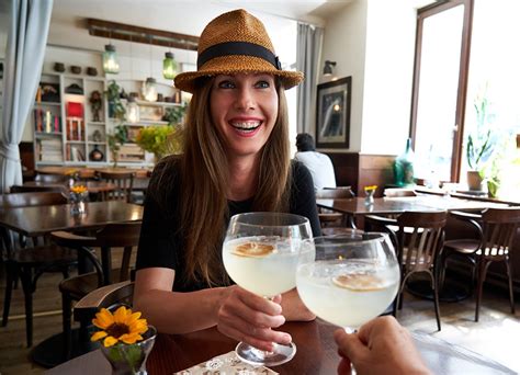 Aldi Are Selling A Non Alcoholic Gin That S As Good As The Real Thing