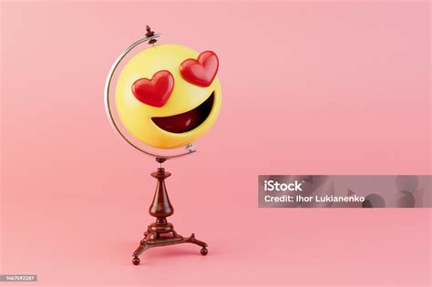 파스텔 배경에 지구본 손잡이가 있는 사랑 이모티콘 3d 렌더링 세계화에 대한 스톡 사진 및 기타 이미지 세계화 감정 개념 Istock