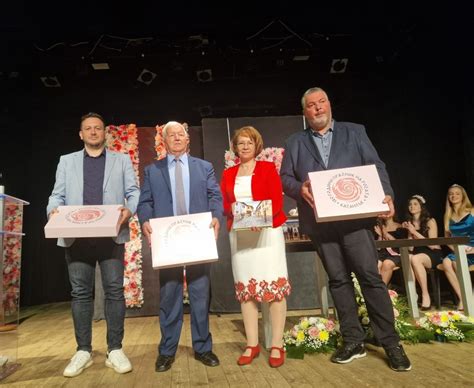 Девет делегациии от побратимени градове посрещна кметът Галина Стоянова в Община Казанлък