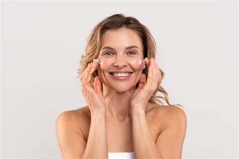 Retinol Vs Tretinoin Understanding Their Differences