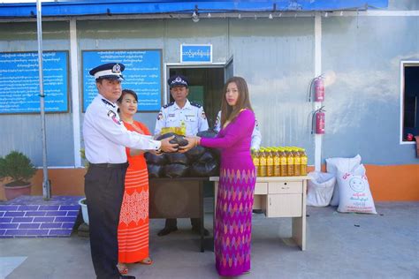 မူဆယ်ခရိုင်အတွင်း တာဝန်ထမ်းဆောင်ကြသည့် ယာဉ်ထိန်းတပ်ဖွဲ့ဝင်မိသားစုများကို ဆန်၊ ဆီများ ထောက