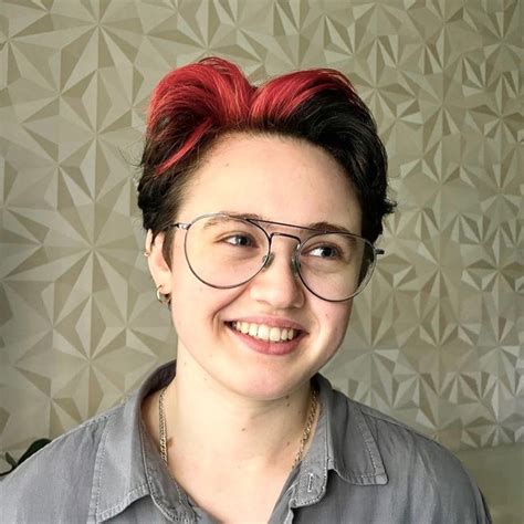 Всем привет Меня зовут Ашура я третий год участвую в омоложении своих клиентов и делаю это с