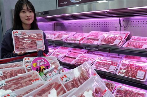 이 가격 창사이래 처음” 롯데마트 890원 수입고기 판다 한국정경신문