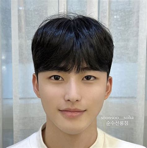 에이브릿 강남점 리아쌤 On Instagram 남자펌 ⠀ 꾸안꾸한 댄디남 스타일을 찾는다면🙃 브릿펌 ⠀ 시스루한 앞머리가 포인트인 시스루볼륨펌 🦭 ⠀ 남자시스루뱅