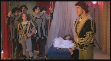 Ed Cine Caps Filmes De Edwige Fenech Em Capturas De Tela L Insegnante Va In Collegio