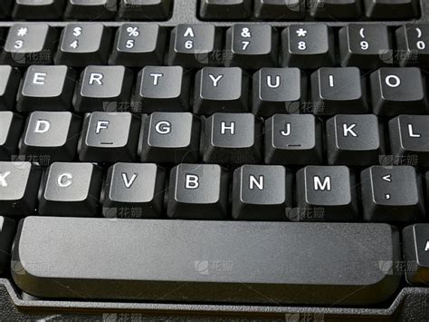 黑色的键盘