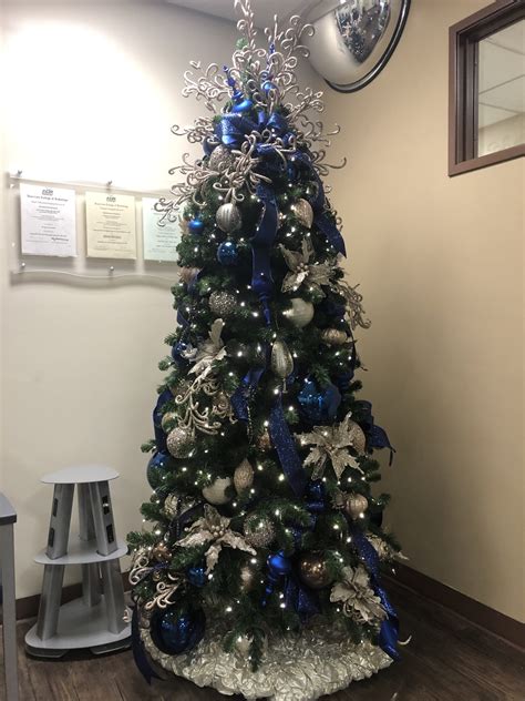 Medical Lab Tree 2 Green Thumb Interior