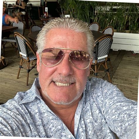 David Shindler Chief Executive Officer Christmas Decor Southeast