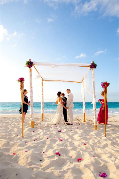 Turks And Caicos Is A Wedding Destination The Pristine Beaches Remote