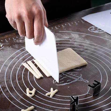 【芳焙】刮板 麵團 塑膠刮刀 麵團切刀 蛋糕刮板 塑膠刮板 切麵刀 麵糰切 梯形刮板 切麵糰 梯形 刮麵板 蝦皮購物