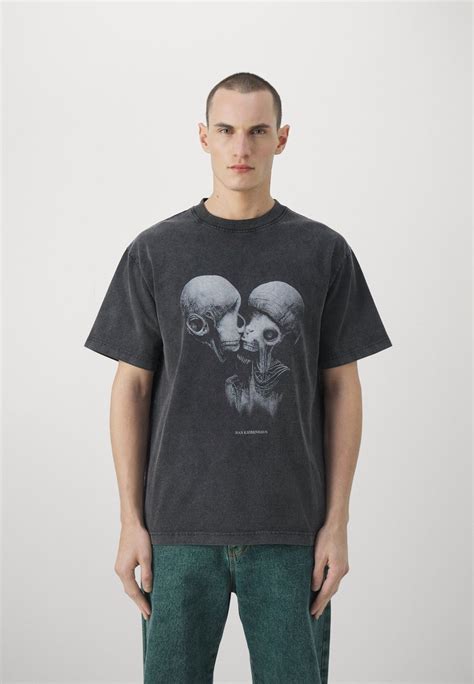 Han Kjøbenhavn Aliens Kissing Boxy Unisex T Shirt Print Dark Grey