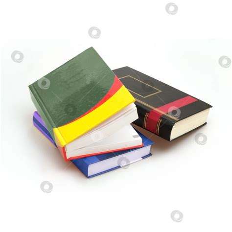 Стопка книг в цветных обложках с белыми листами выделенными на белом фоне Ozero российский