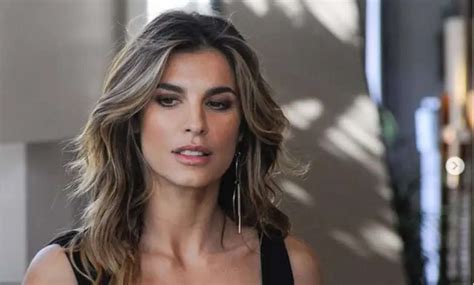 Elisabetta Canalis Lato B Da Cardiopalma Il Primo Piano Fa Scoppiare
