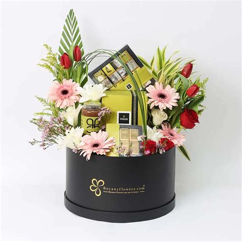 Online Everything Floral Patchi Hamper Delivery In UAE Buy Any Flowers