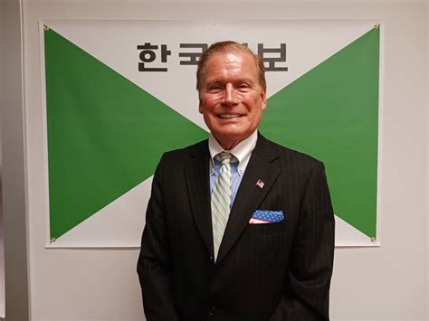 타미 핸슨tommy Hanson 연방하원 출마자 본보 방문 시카고 토탈 Win Tv