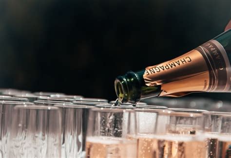 Cava O Champagne Aprende A Diferenciar Estos Dos Vinos Como Un