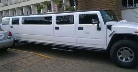 Изписват бебе от врачанската болница с 13 метрова лимузина