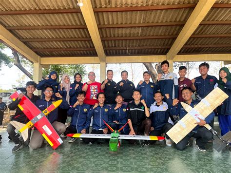 Tim Robot Unesa Juara Krti Wilayah Dan Lolos Tingkat Nasional Pawarta Jawa Timur Tim Robot Unesa Juara Krti Wilayah Dan Lolos Tingkat Nasional Pawarta Jawa Timur